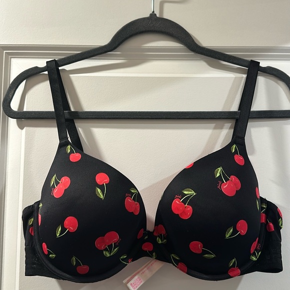 PINK Victoria's Secret | Intimates & Sleepwear | Victorias Secret Pink ...